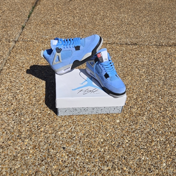 Jordan | Shoes | Jordan 4 Unc | Poshmark